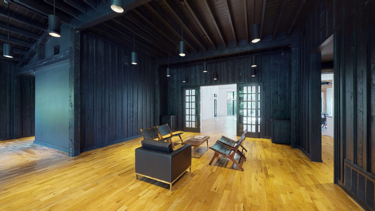 Timberlyne | Spain Ranch Black Barn