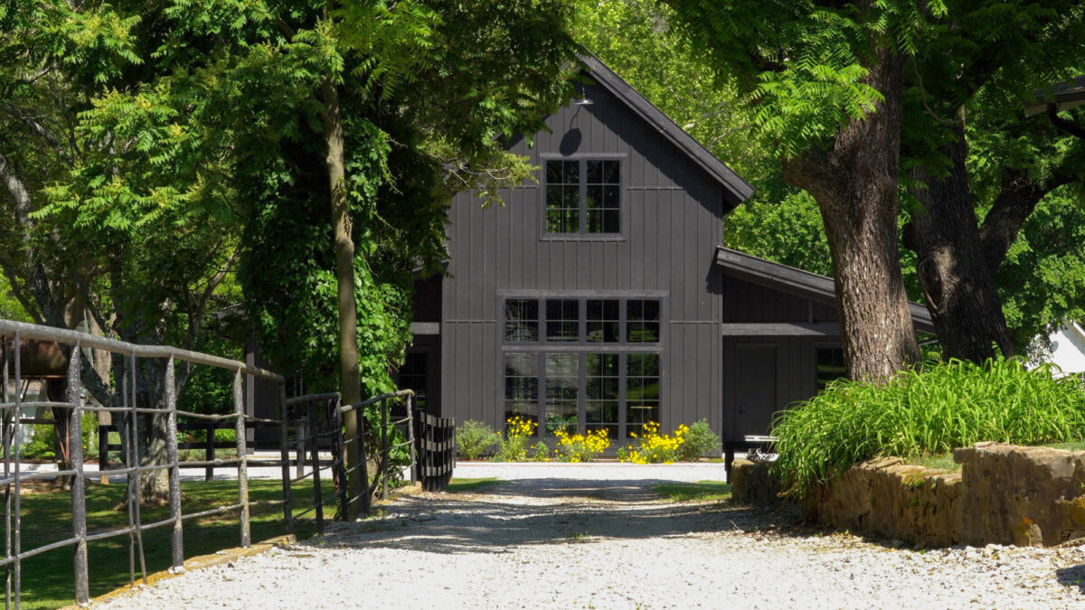 Timberlyne | Spain Ranch Black Barn