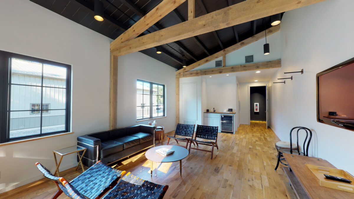 Timberlyne | Spain Ranch Black Barn