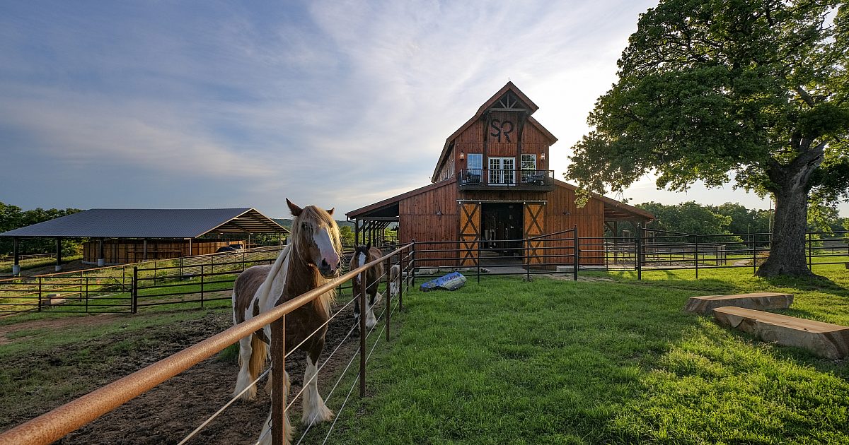 Timberlyne | Oklahoma Horse Barn