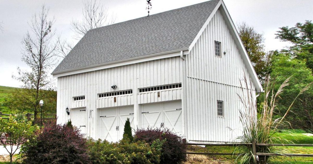 Prairie Carriage House Style