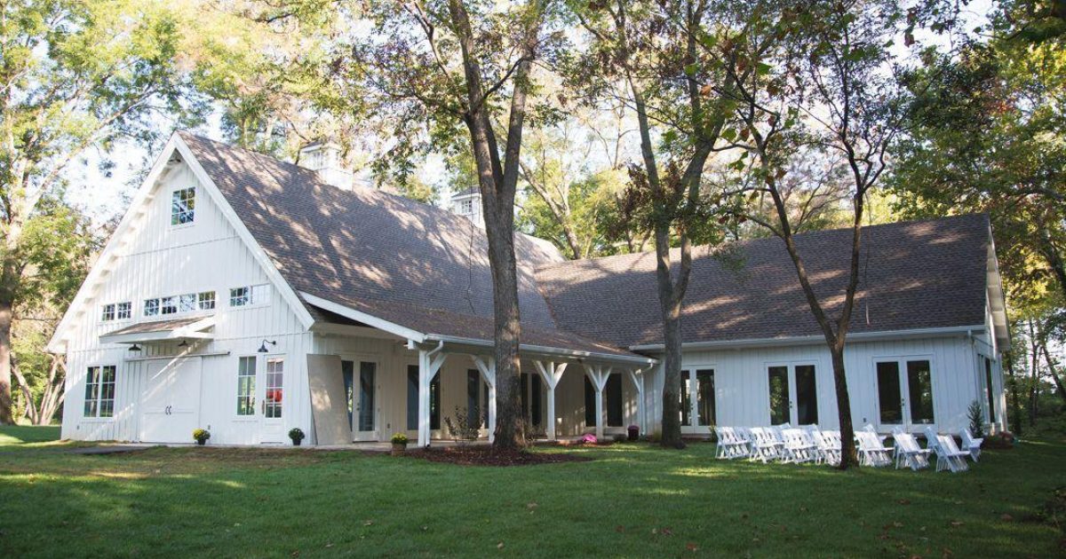 Timberlyne | Spain Ranch White Barn