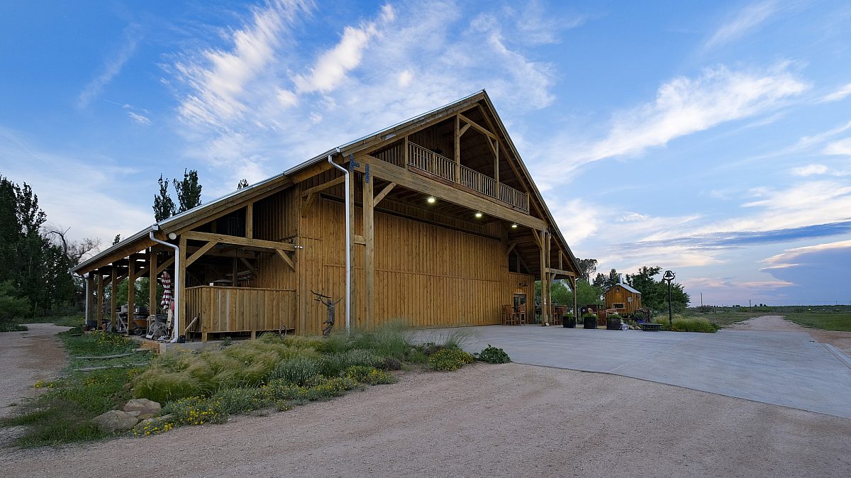 Timberlyne | Airplane Hangar