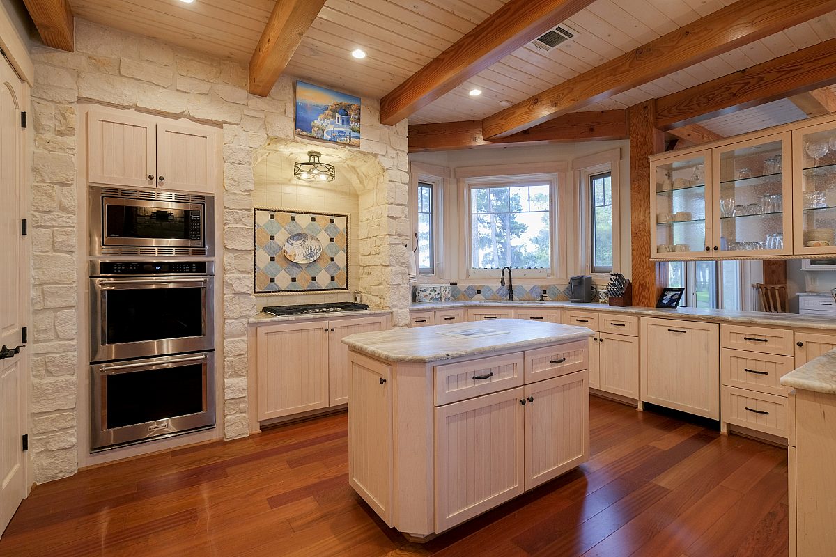 Timberlyne | Three Story Masterpiece