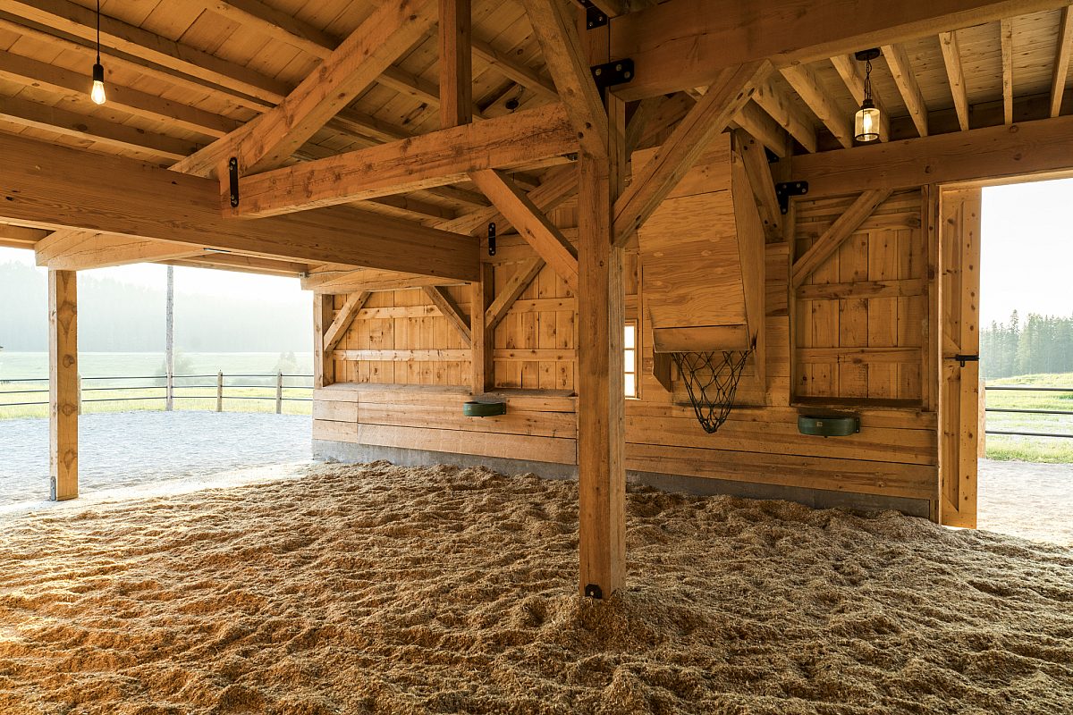 Timberlyne | Clydesdale Outpost Barn