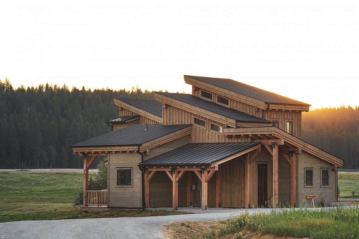Timberlyne | Clydesdale Outpost Cabins