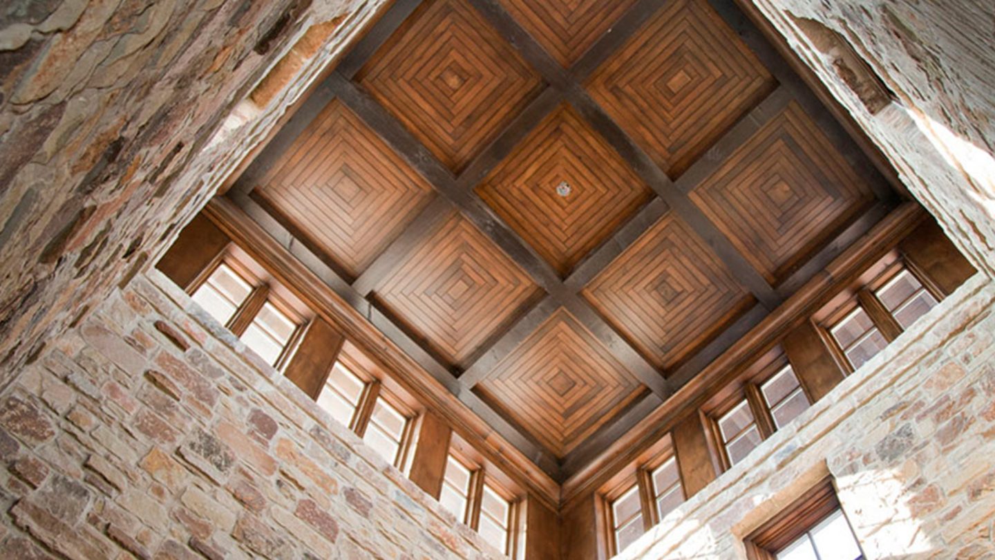 Timberlyne | Custom Post & Beam Barns Residential Professionals