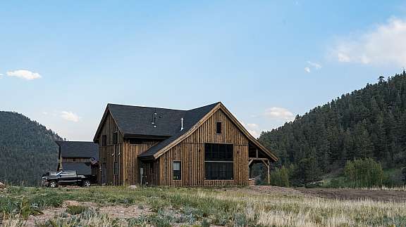 Timberlyne | Colorado Western Lifestyle