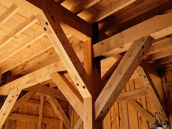 Timberlyne | Custom Post & Beam Barns Residential Professionals