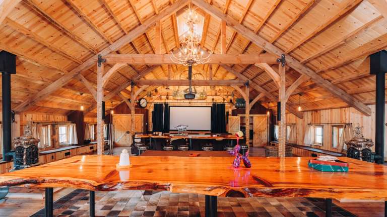 Timberlyne | Lakeside Luxury Barn