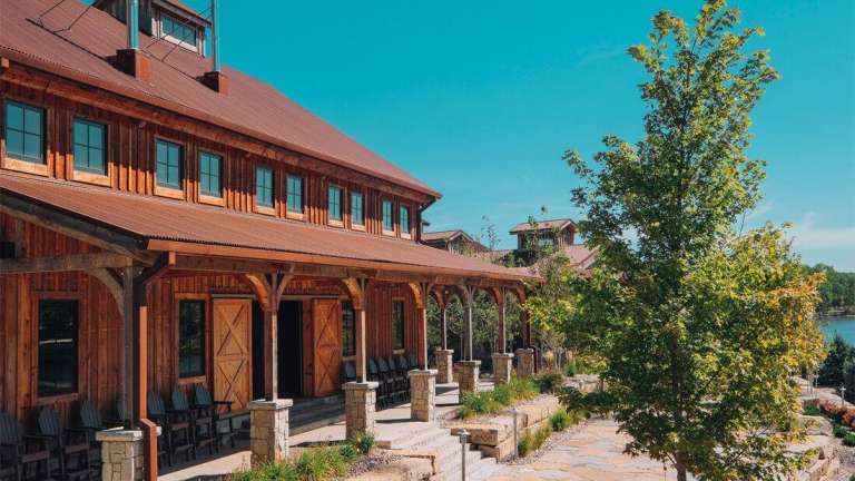 Timberlyne | Lakeside Luxury Barn