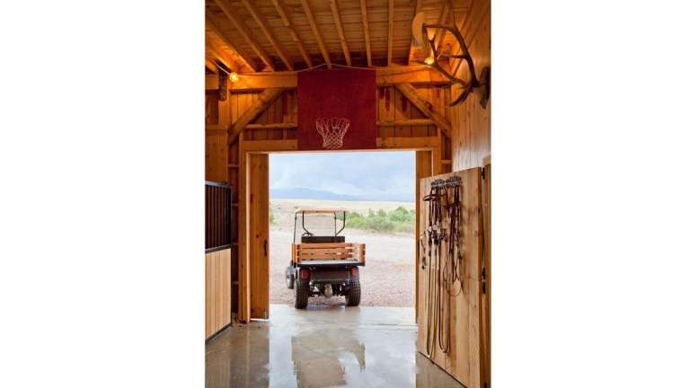 Timberlyne | Colorado Horse Barn