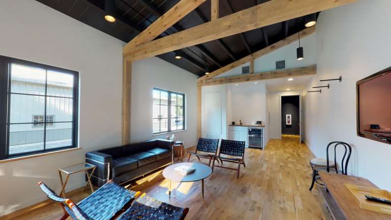 Timberlyne | Spain Ranch Black Barn