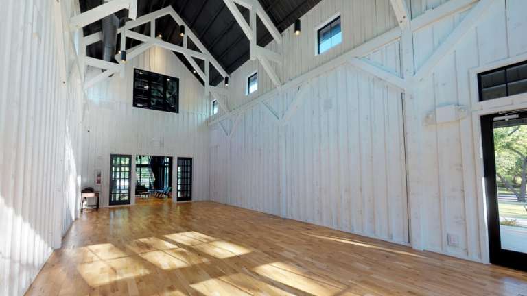 Timberlyne | Spain Ranch Black Barn