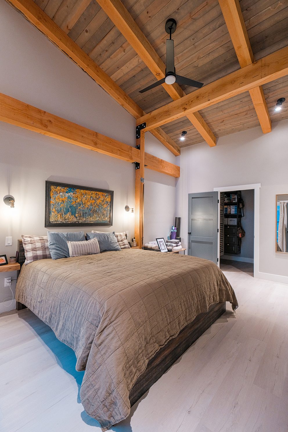 Timberlyne | Modern Minimalist