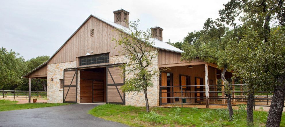 Timberlyne | Timber Frame Horse Barn