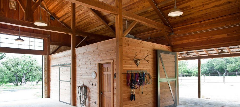 Timberlyne | Timber Frame Horse Barn