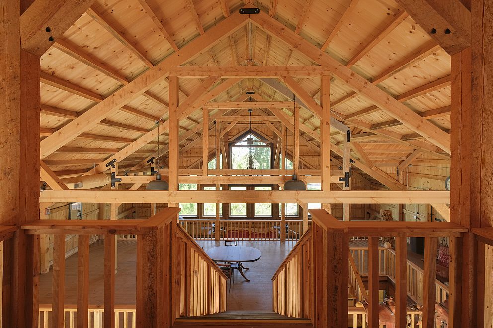 Timberlyne | Airplane Hangar