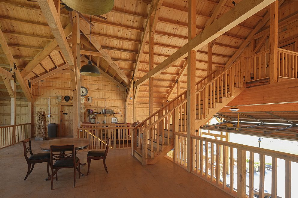 Timberlyne | Airplane Hangar