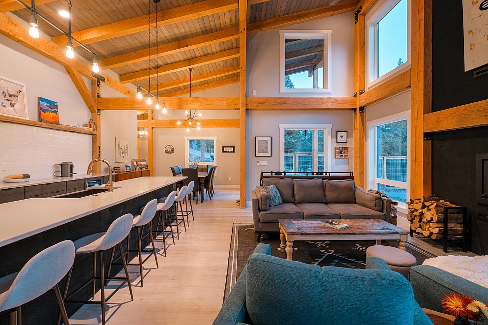 Timberlyne | Modern Minimalist