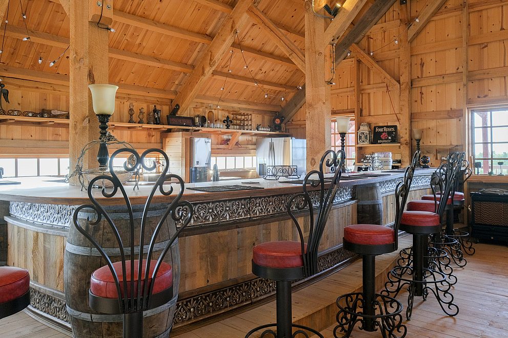 Timberlyne | The Monument