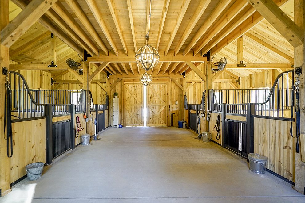 Timberlyne | The Harding Barn